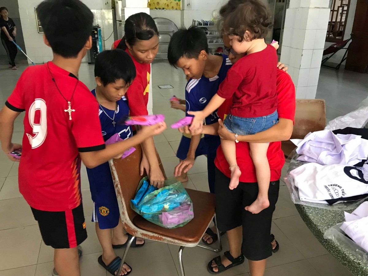 School Uniforms for the Sunflower Orphanage – Lovingkindness Vietnam