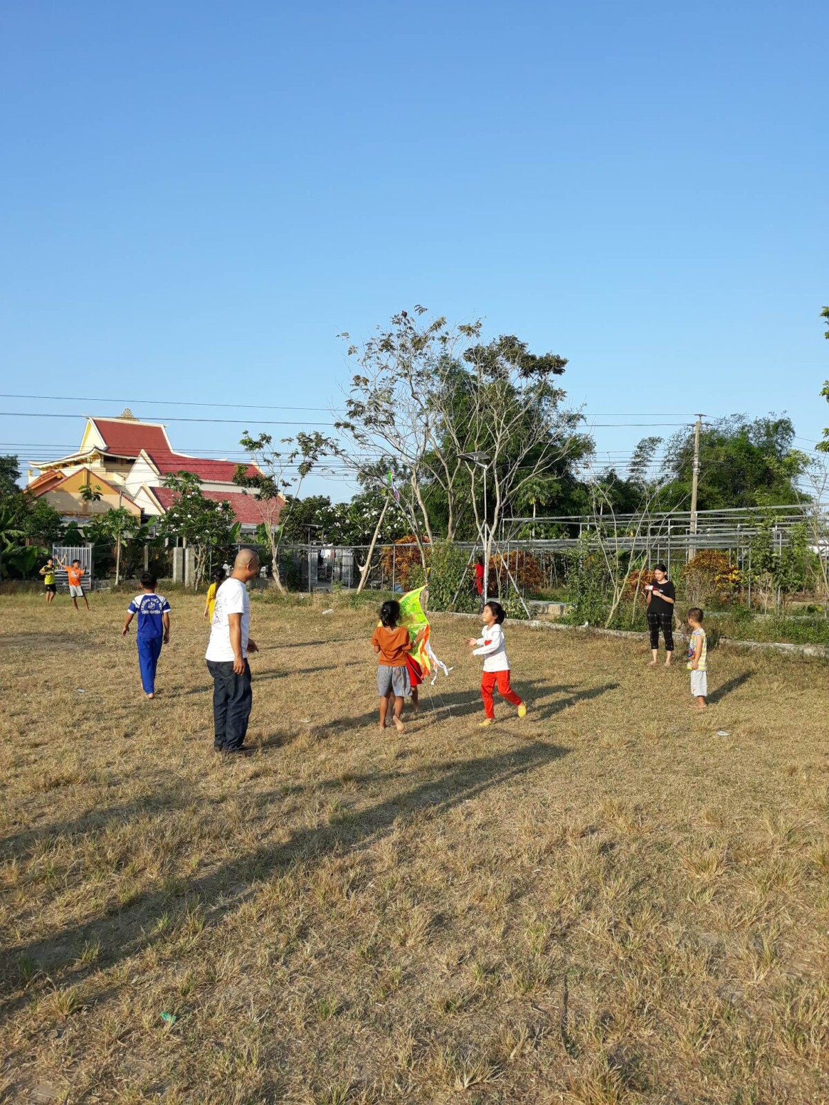 Flying Kites at the Anh Dao Orphanage! – Lovingkindness Vietnam