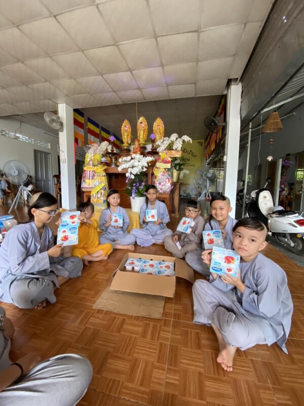 We Had a Fun Visit to the Son Lo Orphanage – Lovingkindness Vietnam