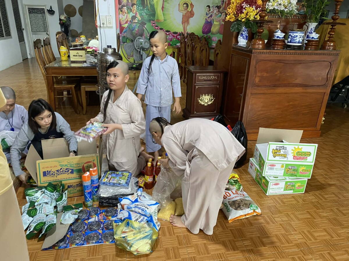 December Visit to Song Lo Orphanage – Lovingkindness Vietnam